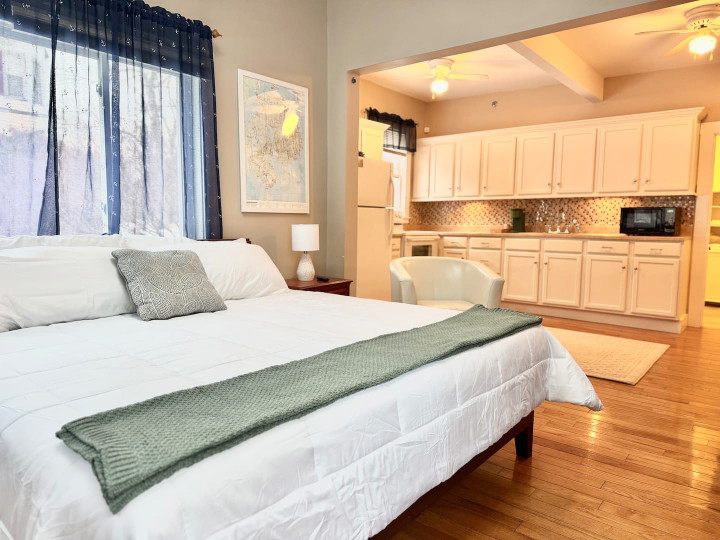 Great Harbor Inn King Suite With Private Kitchen - Bar Harbor, ME
