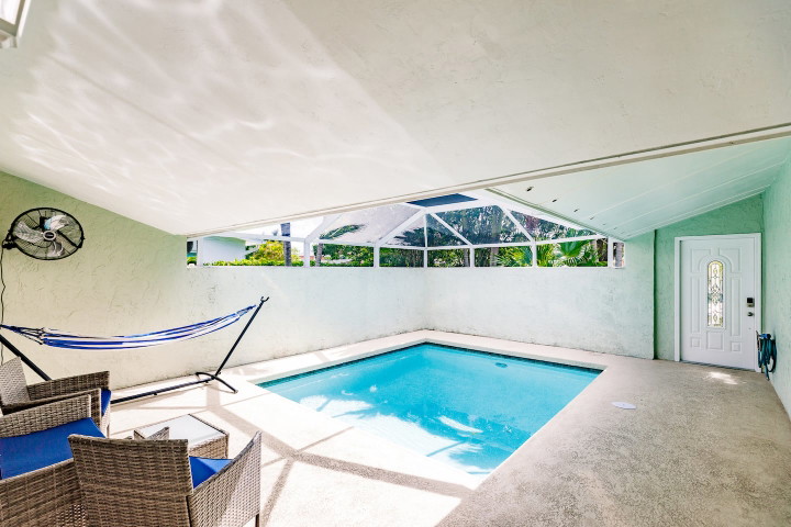 Private Home With Pool Near Beach And Downtown - Naples, FL