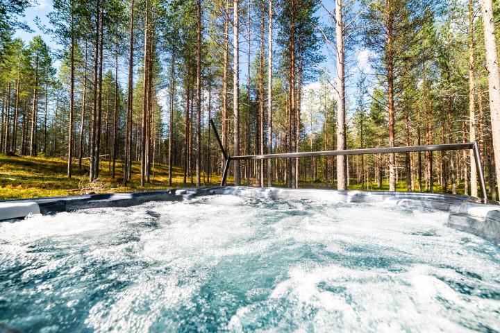 Lovely Vacation Cottage In Syötte - With Your Own Outdoor Hot Tub - Finland