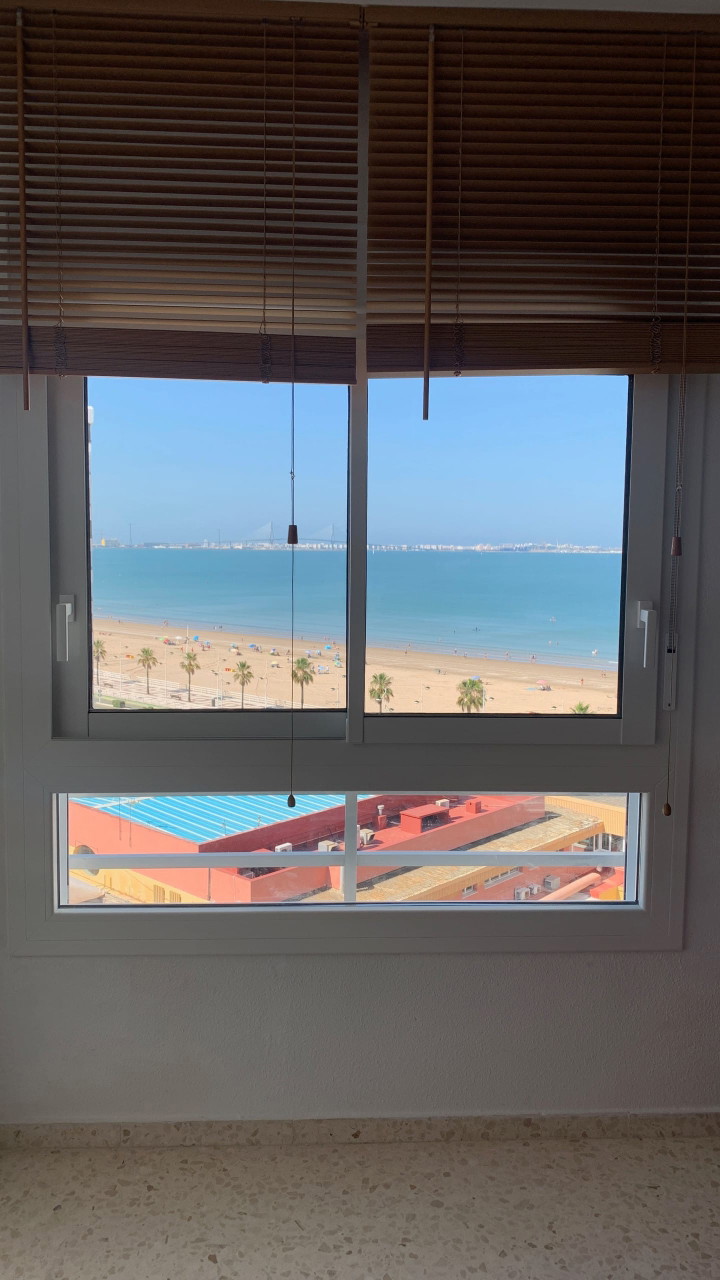 Apartamento Primera Línea De Playa Valdelagrana - Cádiz