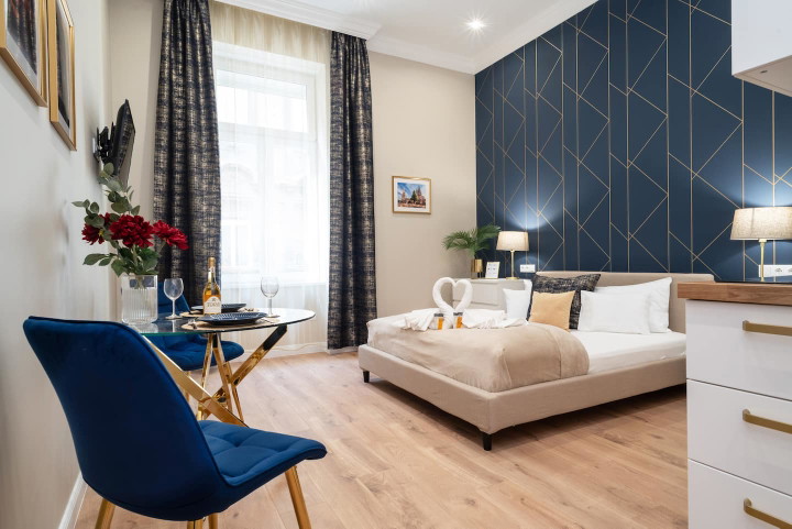Boutique Hideaway For 2 | Historic Center | A/c+tv - Budapest