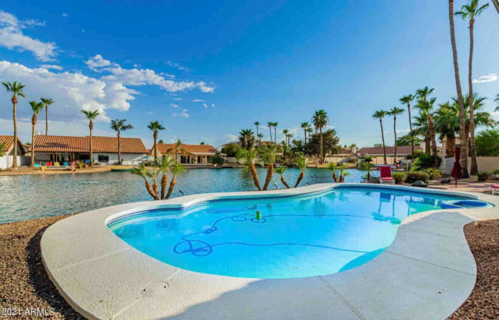 Private Pool On A Lake! Spring Training Nearby! - Avondale, AZ
