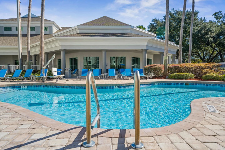 Comfy Condo Near Disney-free Shuttle To Parks - Orlando