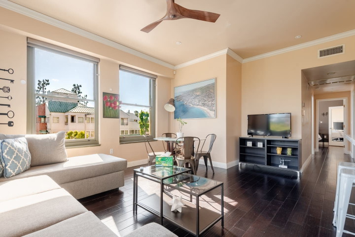 Remodeled 2 Bed 2 Bath Near Disneyland - Placentia, CA