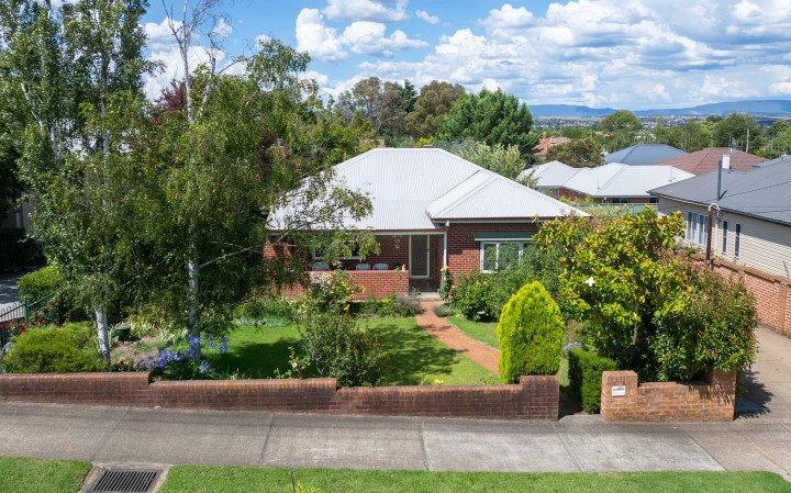 Centrally Located Family Home - Bathurst