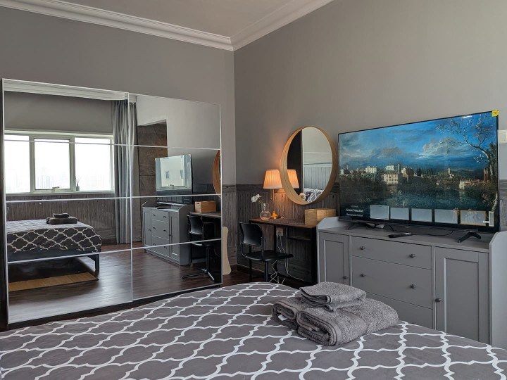 Radiant 1bhk With Housekeeping (Angle Seaview) - Ajman