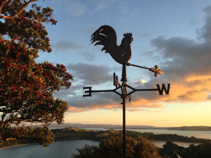 Hilltop Haven With Epic Views And Birdsong - Waiheke Island
