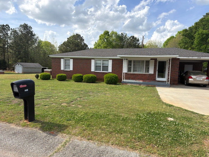 Peaceful Country, Living Home Away From Home - Greenwood, SC