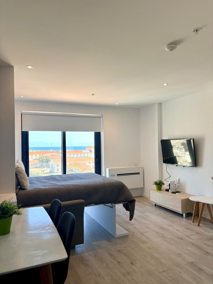 Stylish Gibraltar Studio With Sea & Mountain Views - Gibraltar