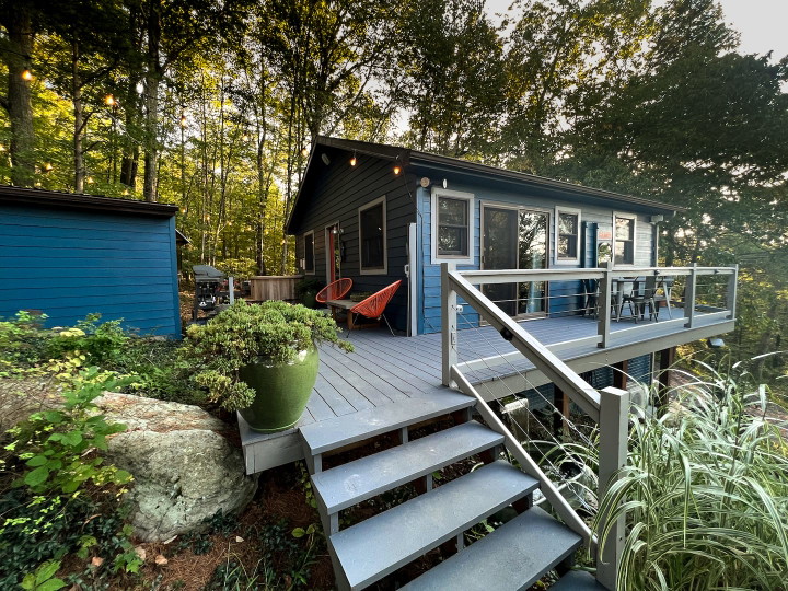 + The Cabin + @Cpp - Hot Tub- Dog Friendly- View - Berkeley Springs, WV