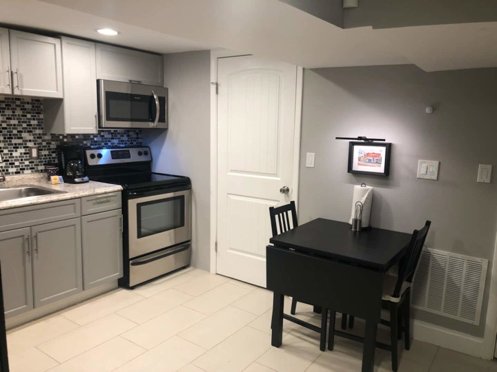 The Bangor D.c., Cozy Basement Apartment W/kitchen - Washington, DC