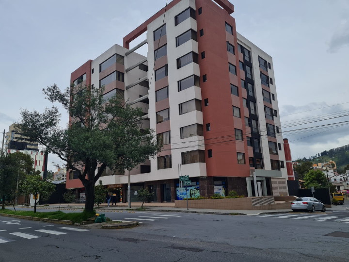 Suite 100% Equipada, Estratégicamente Ubicada. - Quito
