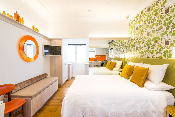 Vintage Inspired Decor | Peaceful Studio Apartment - Rosebery