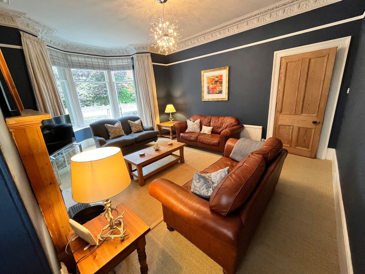 4 Bedroom Holiday Home With Large Private Garden - Aboyne