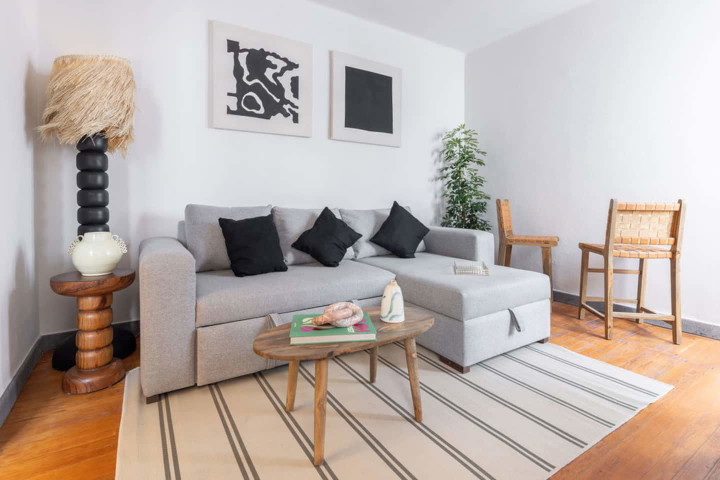 O6 Modern Comfort In A Timeless Art Deco Gem - Mexico State