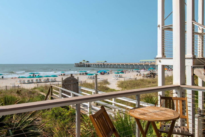 Relaxing Oceanfront Retreat~the One - Folly Beach, SC