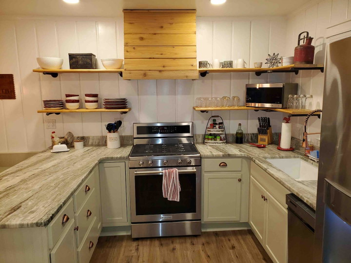 Great Location - Charming House Walking Distance To Lake And Minutes To Downtown - Guntersville, AL