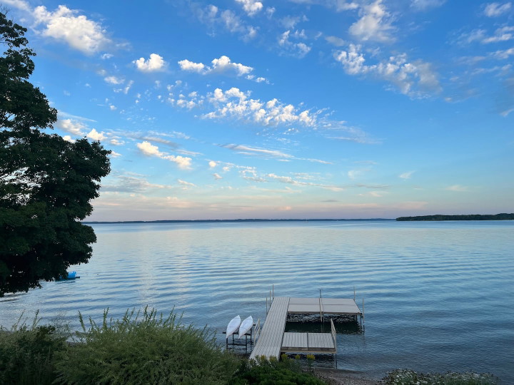 45 Degrees North Retreat - Bayside Loft - Suttons Bay, MI