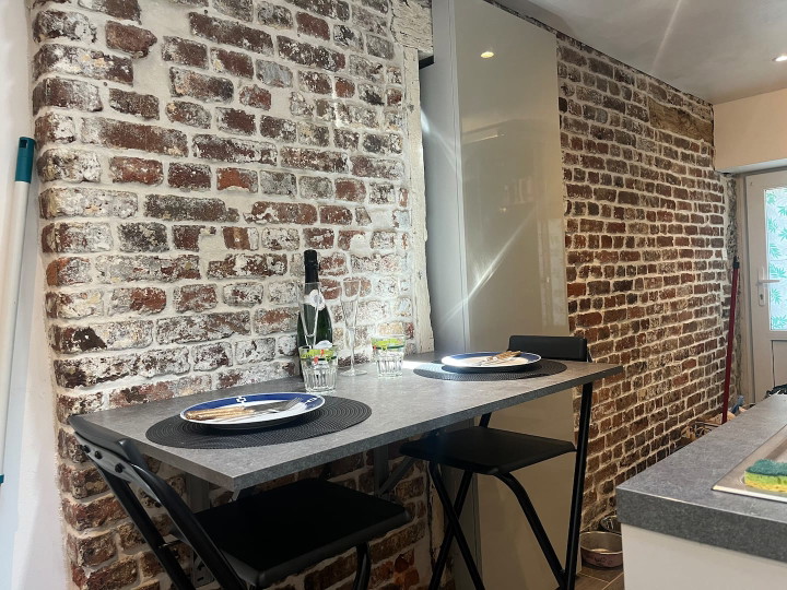Micro Maison à Côté De La Gare De Namur - Namen