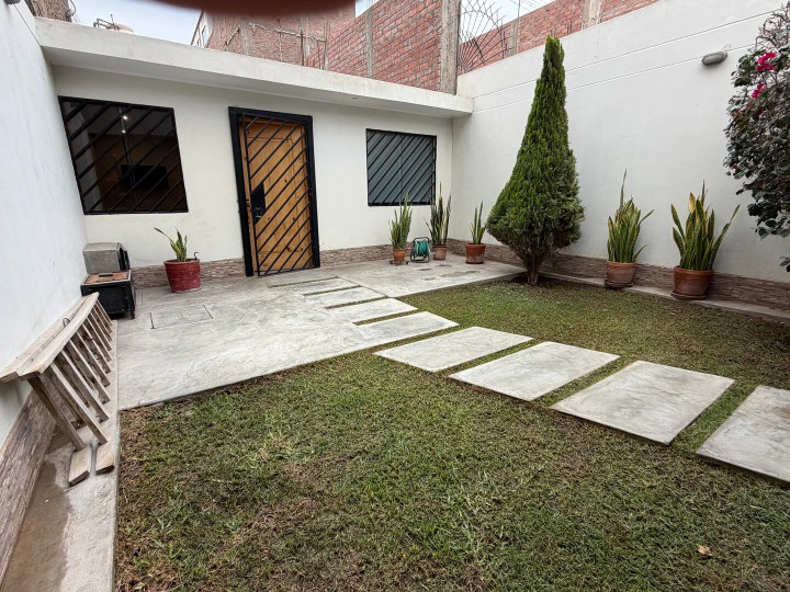 Casa Moderna Con Jardin Y Cochera Cerca Huacachina - Ica