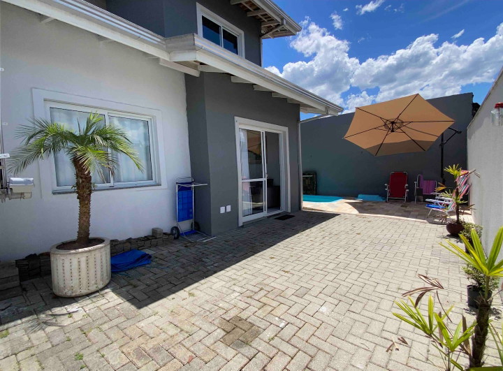 3 Q Sendo 1 SuÃte, Churrasqueira, Piscina, Garagem - Guaratuba