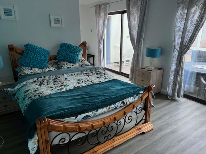 Country Location, Ensuite Room - Isle of Man