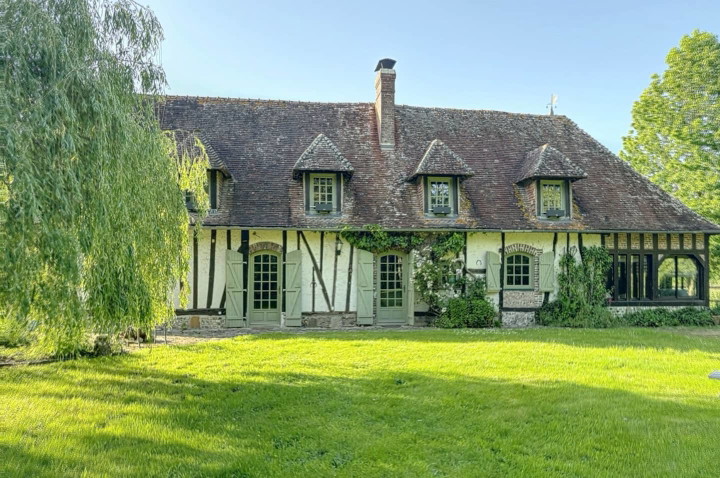 Superbe Longère Avec Grand Jardin Et Jacuzzi - Bernay