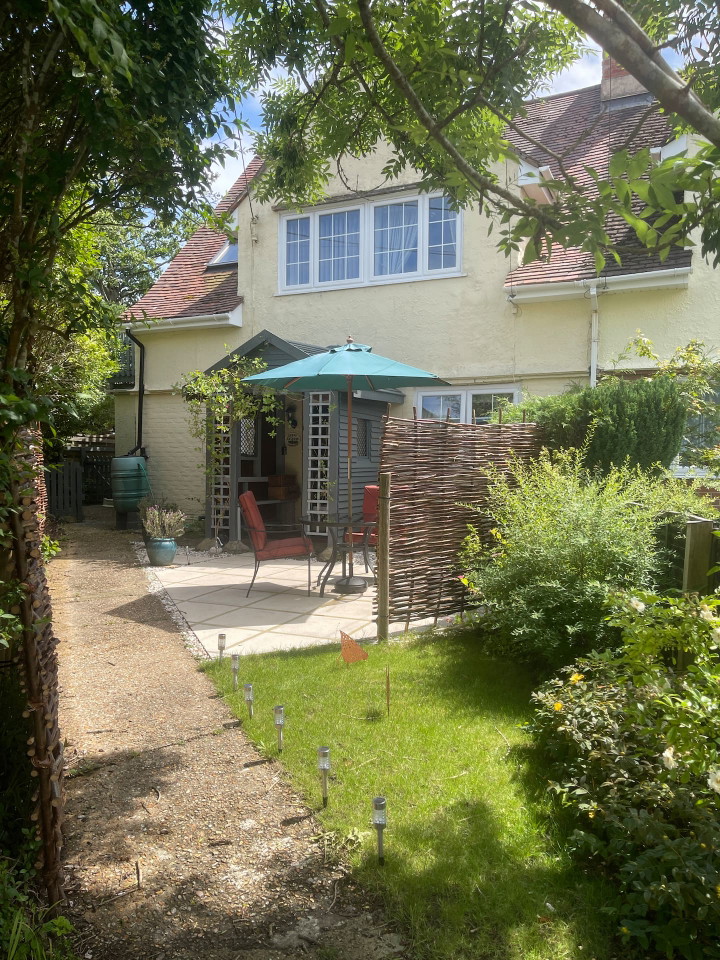 Hart Of The Forest One Double Bedroom Suite . - Brockenhurst