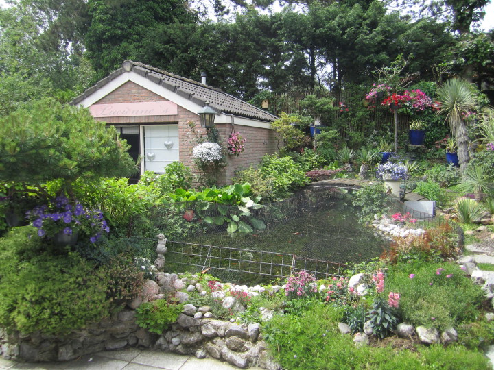 Romantic Tiny Gardenhouse In Beautiful Garden. - Zandvoort