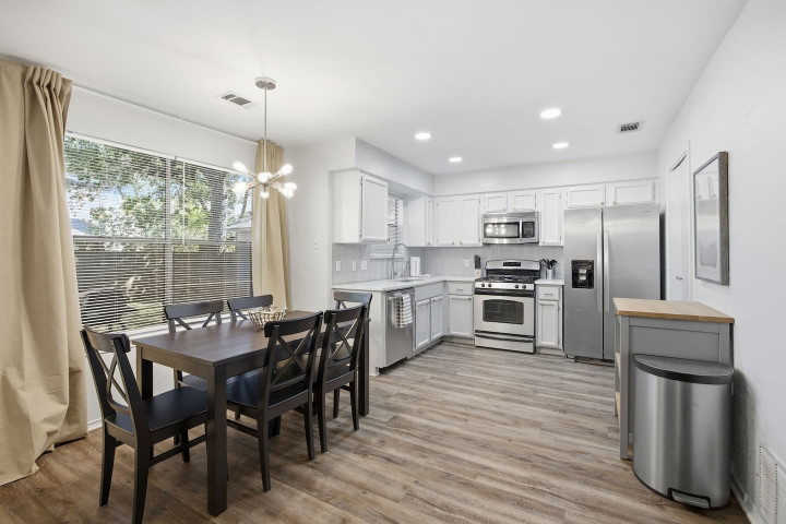 Great North Austin Location By Austingetaways! - Austin, TX