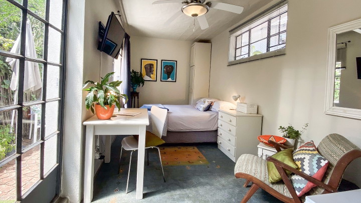 Serene Studio With Private Patio In Emmarentia - Johannesburg