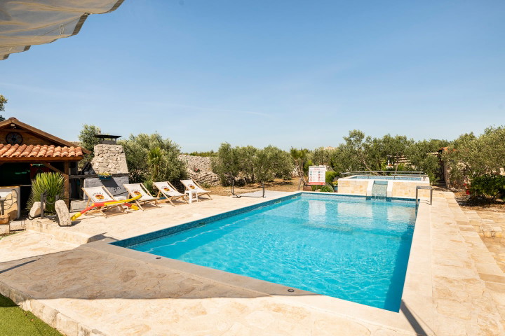 Holiday Homes Cvita - Cvita - Šibenik