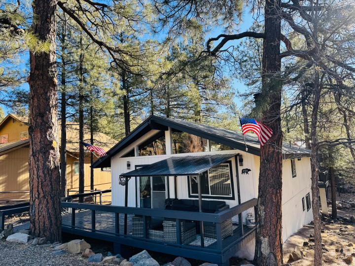 Dream Weaver Cozy Cabin - Munds Park, AZ