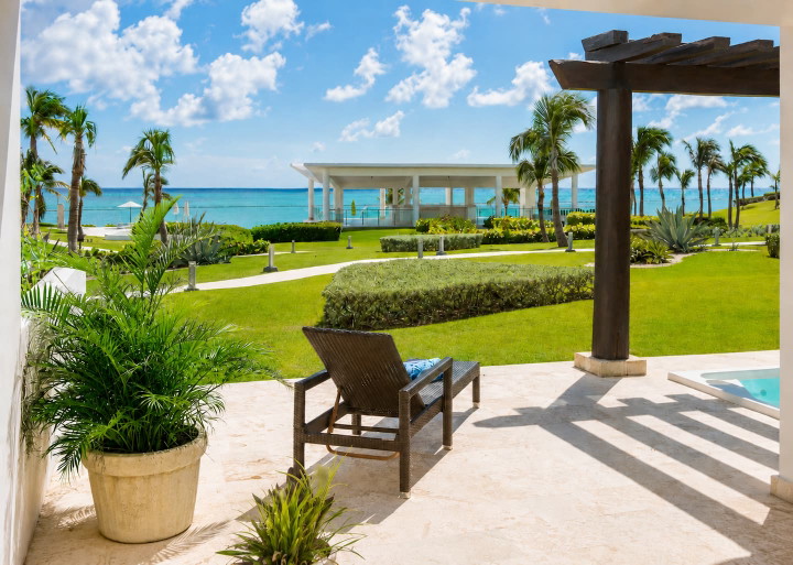 Gorgeous Beachfront Condo W/ Terrace - Cap Cana - Punta Cana