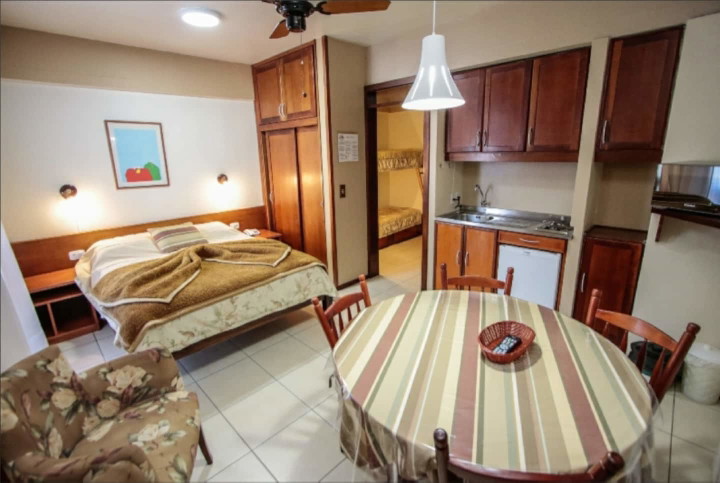 Flat 4 Pessoas Com Limpeza Diária - Gramado