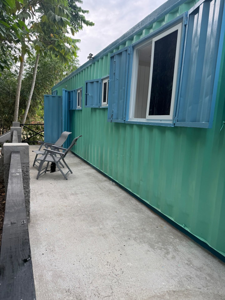 Serendipity Rivers Edge| Private Riverfront Cabin - Jamaica