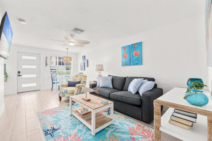 Coastal Dunedin Suite Near Beaches - Dunedin, FL