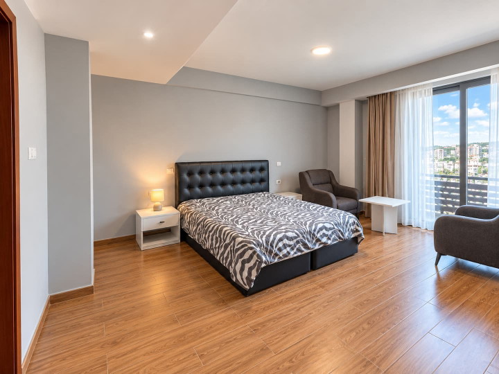 Quite And Cozy Home Studio With Balcony - Addis Ababa