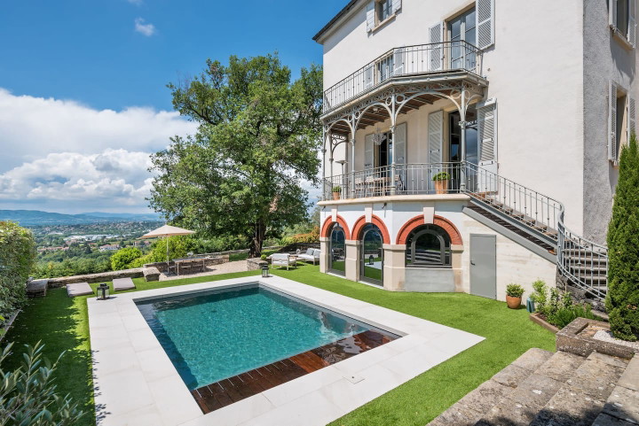 Volange - Splendide Maison Perchée à Flanc De - Lyon