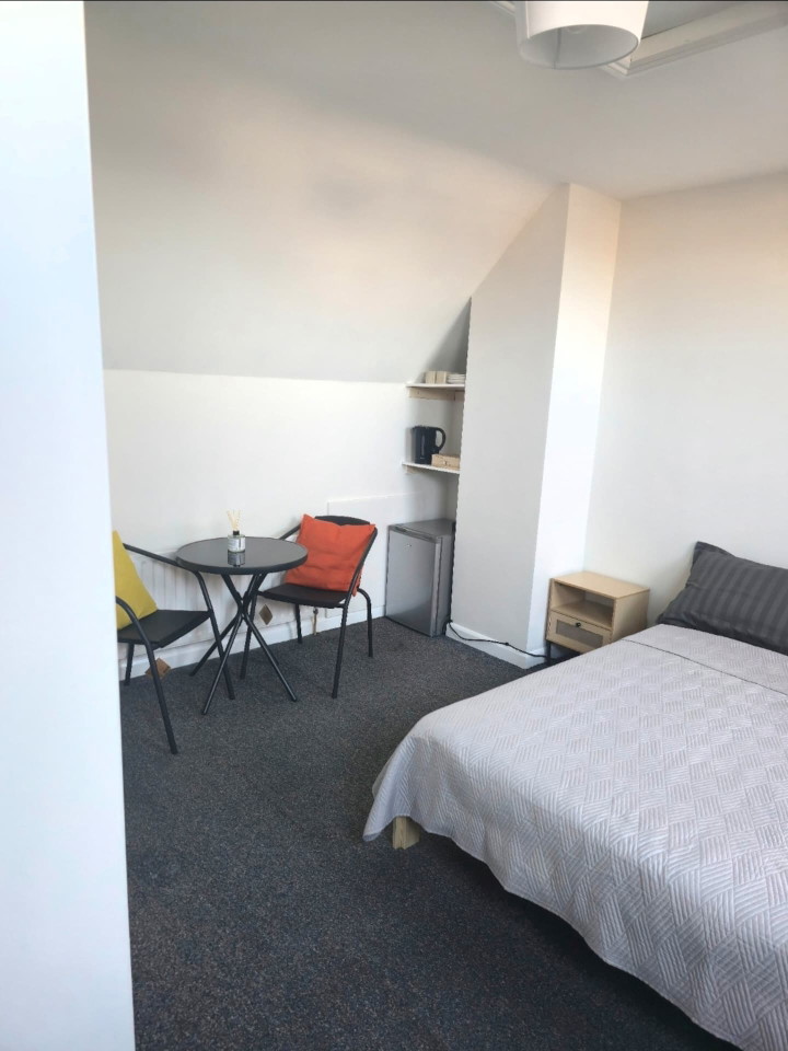 A Room With Private Bathroom - Limerick, Ireland