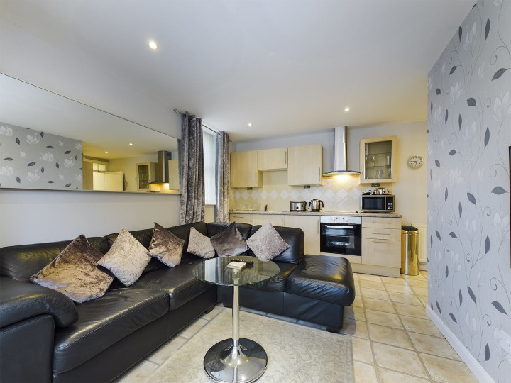 Luxury 1 Bedroom Apartment With Side Sea View - Blackpool