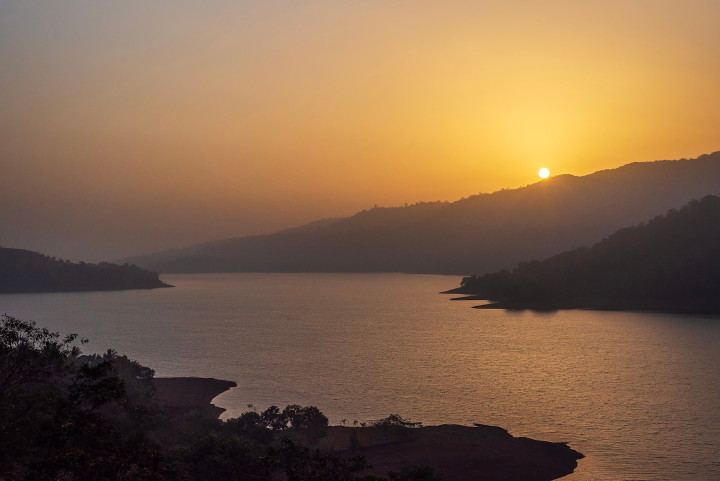 Cosmicstays Little Sunrise - Lakeview Luxury Home - Lavasa