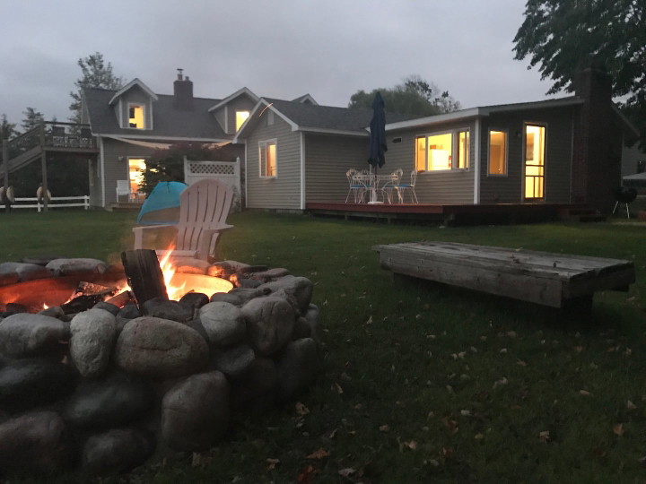 The Narrow's Yacht Club Cottage - Leland, MI
