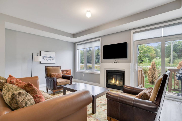 Crosswinds Haven: 3bdr Backing Onto Blue Mountain - Collingwood