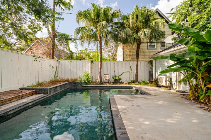 Historic Montrose Loft Apartment With Pool - Houston, TX