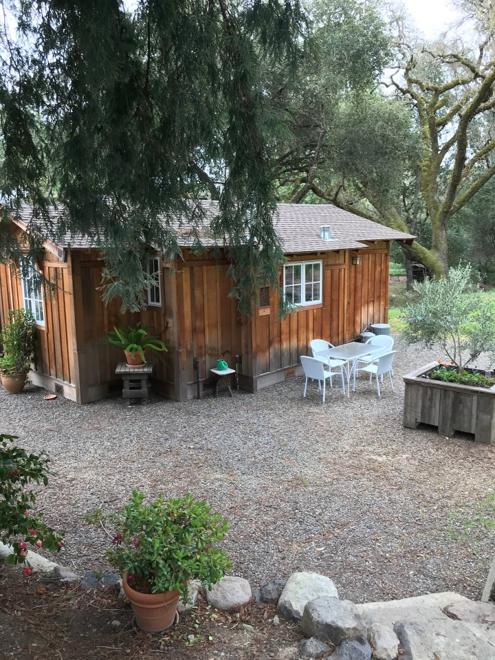 Bee Haven Cottage - Healdsburg, CA