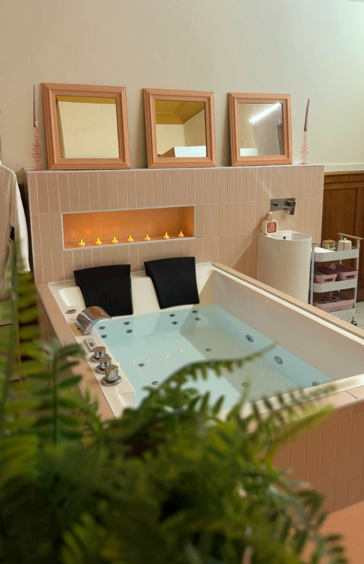 Suite Rose Privée Avec Jacuzzi - Courtrai