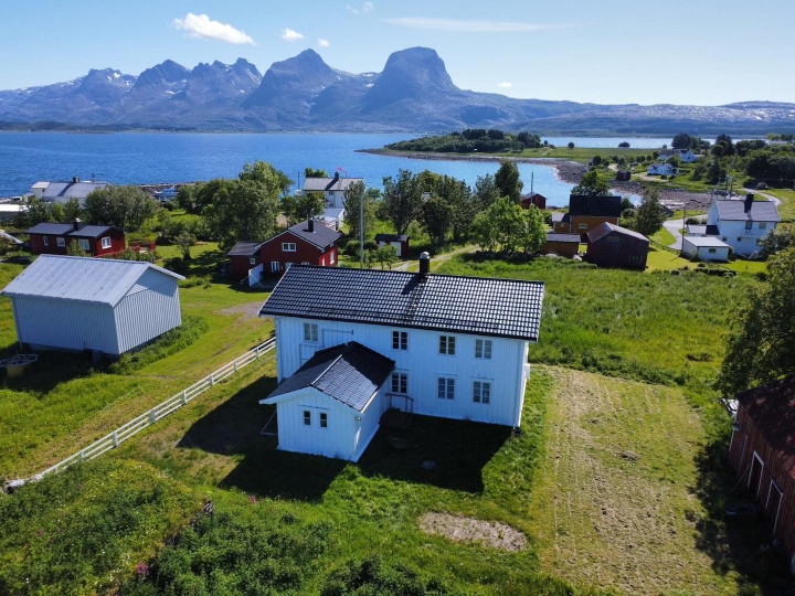 Austböneset - Tranquility Awaits. And Adventure! - Noruega