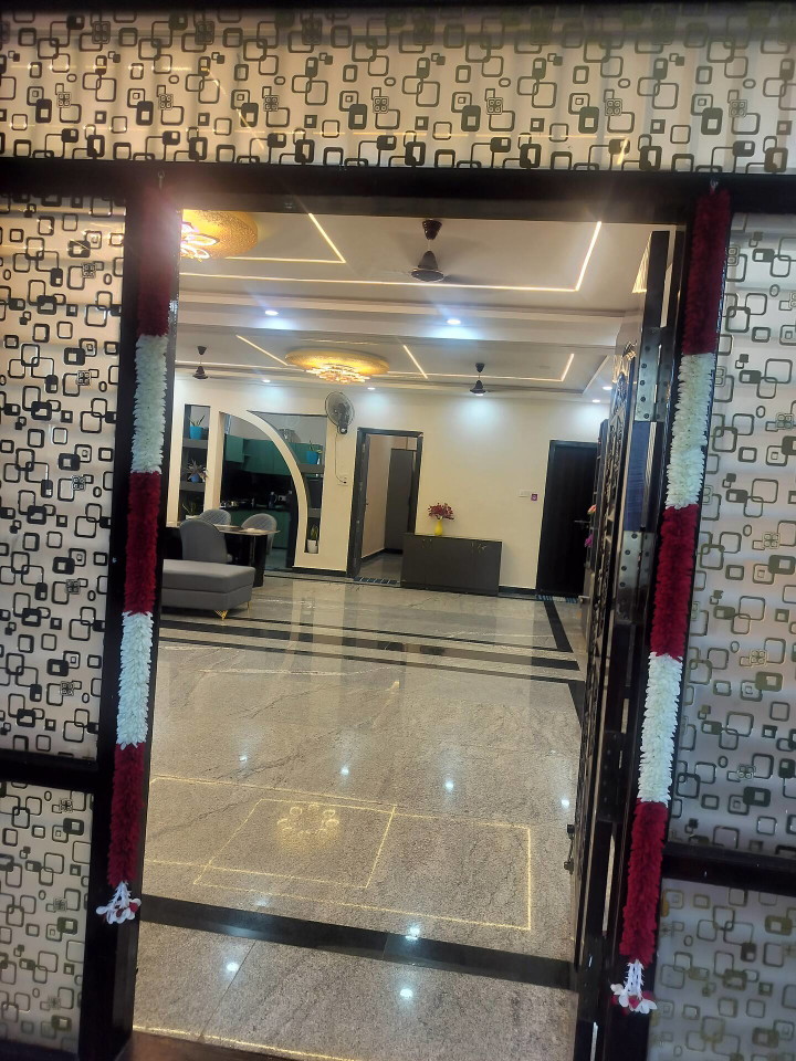 Ks Grand Vididhi House | 4br, Lift & Parking - Vijayawada