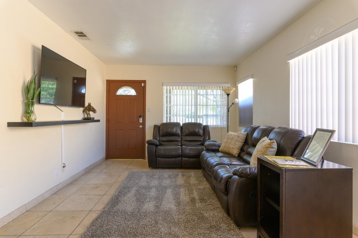 Serene Home Near Disney & Dtla, Free Parking - Norwalk, CA